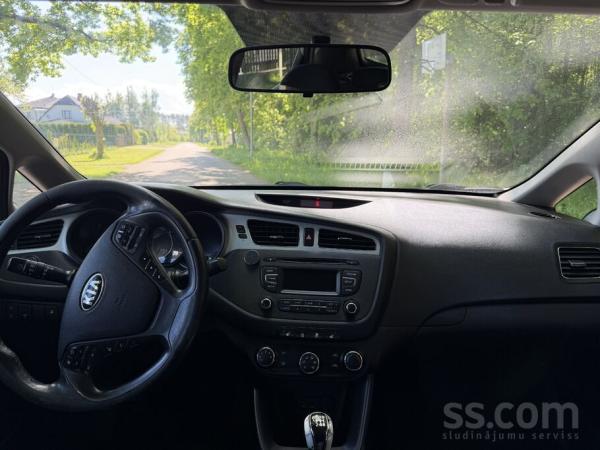 Grey Kia Ceed 2013 in Riga, with an engine capacity of 1.40 L and mileage of 0 thousand km for 1600 €, photo 6 on AUTOMOTO.COM.LV