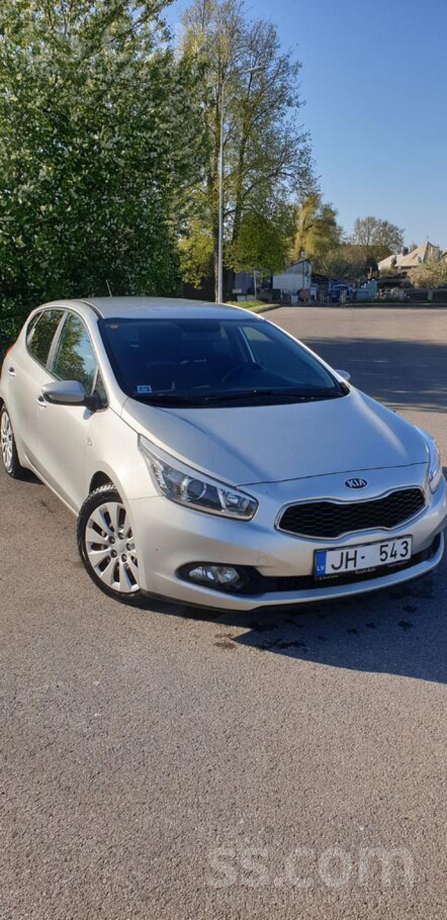 Pelēks Kia Ceed 2013 Rīga, ar dzinēja tilpumu 1.60 L un nobraukumu 150 tūkst. km par 4500 €, foto 3 vietnē AUTOMOTO.COM.LV
