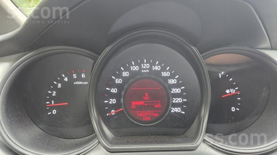 Pelēks Kia Ceed 2013 Rīga, ar dzinēja tilpumu 1.60 L un nobraukumu 150 tūkst. km par 4500 €, foto 4 vietnē AUTOMOTO.COM.LV