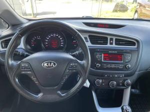 Grey Kia Ceed 2013 in Talsi, with an engine capacity of 1.40 L and mileage of 200 thousand km for 3700 €, photo 17 on AUTOMOTO.COM.LV