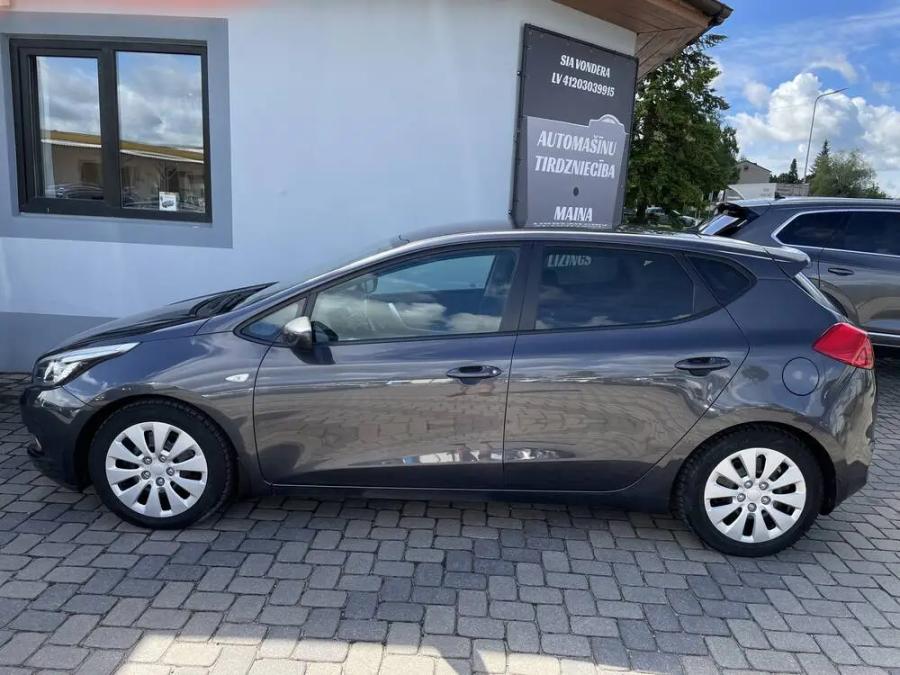 Grey Kia Ceed 2013 in Talsi, with an engine capacity of 1.40 L and mileage of 200 thousand km for 3700 €, photo 25 on AUTOMOTO.COM.LV