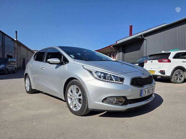 Pelēks Kia Ceed 2013 Tauragė, ar dzinēja tilpumu 1.58 L un nobraukumu 233 tūkst. km par 3900 €, foto 2 vietnē AUTOMOTO.COM.LV