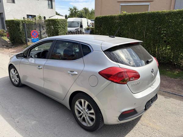 Pelēks Kia Ceed 2013 Ukmergė, ar dzinēja tilpumu 1.60 L un nobraukumu 267 tūkst. km par 2650 €, foto 6 vietnē AUTOMOTO.COM.LV