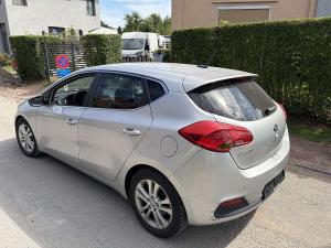 Grey Kia Ceed 2013 in Ukmerge, with an engine capacity of 1.60 L and mileage of 267 thousand km for 2650 €, photo 7 on AUTOMOTO.COM.LV
