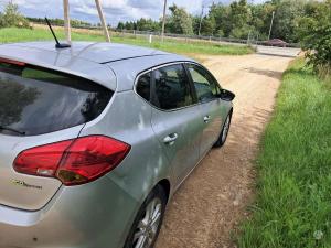 Pelēks Kia Ceed 2013 Panevēža, ar dzinēja tilpumu 1.58 L un nobraukumu 267 tūkst. km par 3100 €, foto 5 vietnē AUTOMOTO.COM.LV