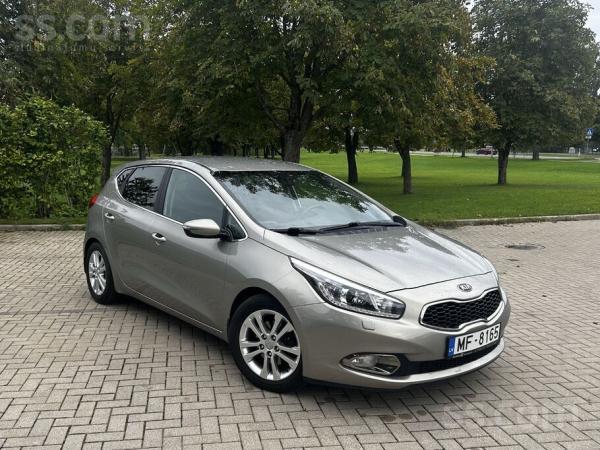 Pelēks Kia Ceed 2013 Rīga, ar dzinēja tilpumu 1.60 L un nobraukumu 176 tūkst. km par 5650 €, foto 1 vietnē AUTOMOTO.COM.LV
