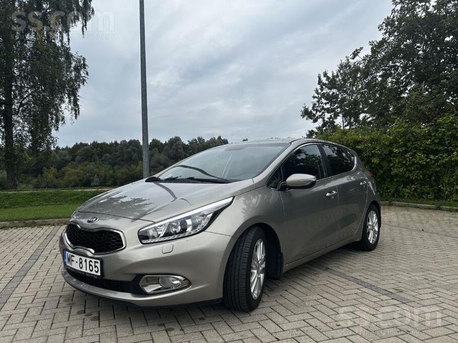 Pelēks Kia Ceed 2013 Rīga, ar dzinēja tilpumu 1.60 L un nobraukumu 176 tūkst. km par 5650 €, foto 4 vietnē AUTOMOTO.COM.LV