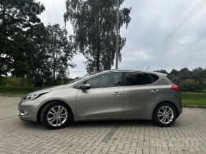 Pelēks Kia Ceed 2013 Rīga, ar dzinēja tilpumu 1.60 L un nobraukumu 176 tūkst. km par 5650 €, foto 5 vietnē AUTOMOTO.COM.LV