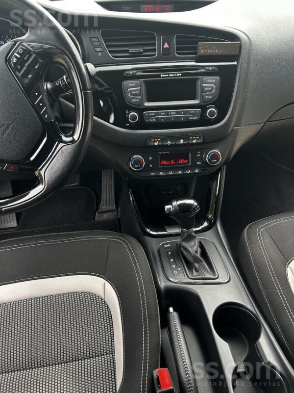 Pelēks Kia Ceed 2013 Rīga, ar dzinēja tilpumu 1.60 L un nobraukumu 176 tūkst. km par 5650 €, foto 8 vietnē AUTOMOTO.COM.LV