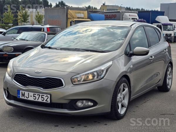 Pelēks Kia Ceed 2013 Rīga, ar dzinēja tilpumu 1.60 L un nobraukumu 0 tūkst. km par 1590 €, foto 1 vietnē AUTOMOTO.COM.LV