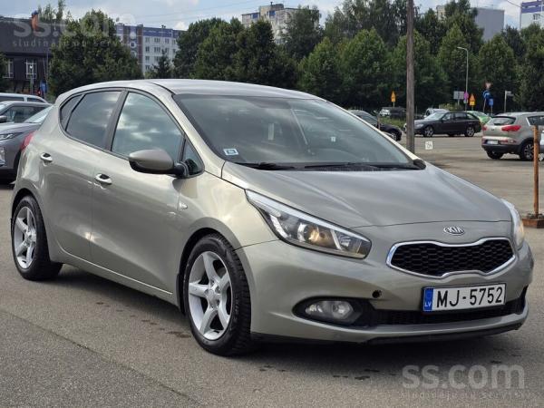 Pelēks Kia Ceed 2013 Rīga, ar dzinēja tilpumu 1.60 L un nobraukumu 0 tūkst. km par 1590 €, foto 3 vietnē AUTOMOTO.COM.LV