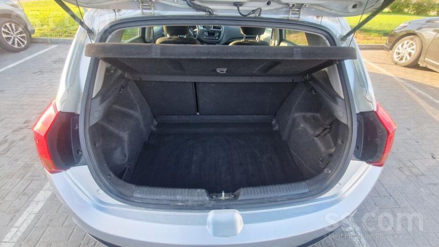 Grey Kia Ceed 2013 in Riga, with an engine capacity of 1.40 L and mileage of 190 thousand km for 3600 €, photo 6 on AUTOMOTO.COM.LV