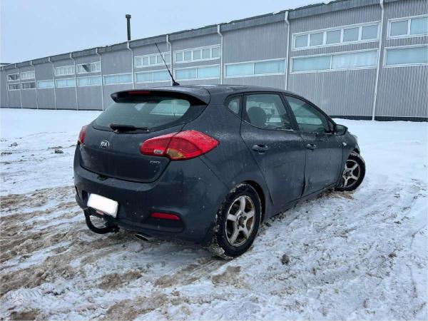 Pelēks Kia Ceed 2014 Tauragė, ar dzinēja tilpumu 1.37 L un nobraukumu 220 tūkst. km par 2450 €, foto 5 vietnē AUTOMOTO.COM.LV