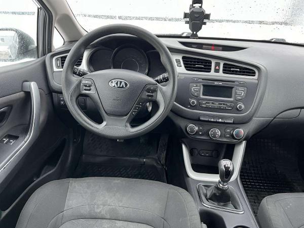 Pelēks Kia Ceed 2014 Tauragė, ar dzinēja tilpumu 1.37 L un nobraukumu 220 tūkst. km par 2450 €, foto 9 vietnē AUTOMOTO.COM.LV