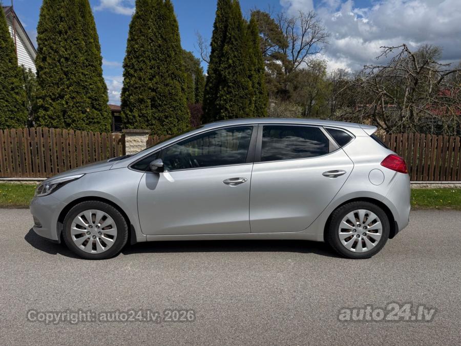 Pelēks Kia Ceed 2014 Tallina, ar dzinēja tilpumu 1.60 L un nobraukumu 136 tūkst. km par 6490 €, foto 3 vietnē AUTOMOTO.COM.LV