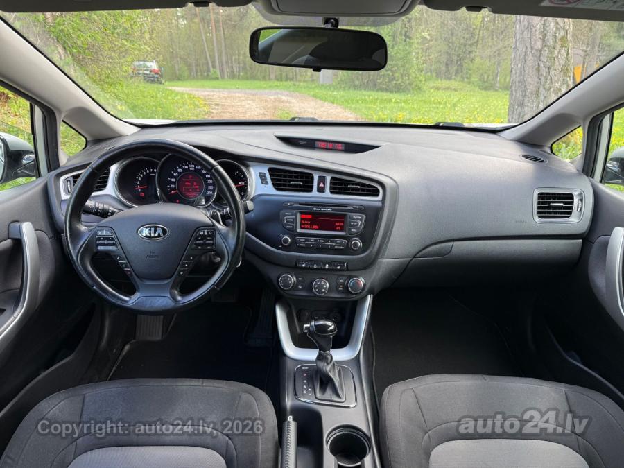 Pelēks Kia Ceed 2014 Tallina, ar dzinēja tilpumu 1.60 L un nobraukumu 136 tūkst. km par 6490 €, foto 10 vietnē AUTOMOTO.COM.LV