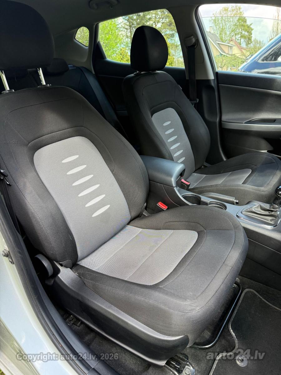 Pelēks Kia Ceed 2014 Tallina, ar dzinēja tilpumu 1.60 L un nobraukumu 136 tūkst. km par 6490 €, foto 12 vietnē AUTOMOTO.COM.LV