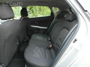 Pelēks Kia Ceed 2014 Rīga, ar dzinēja tilpumu 1.40 L un nobraukumu 166 tūkst. km par 3550 €, foto 28 vietnē AUTOMOTO.COM.LV