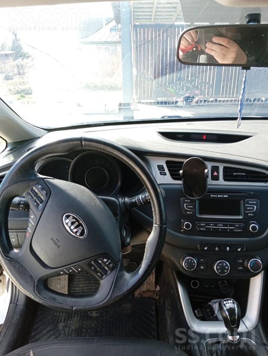 Pelēks Kia Ceed 2014 Rīga, ar dzinēja tilpumu 1.40 L un nobraukumu 166 tūkst. km par 3550 €, foto 17 vietnē AUTOMOTO.COM.LV