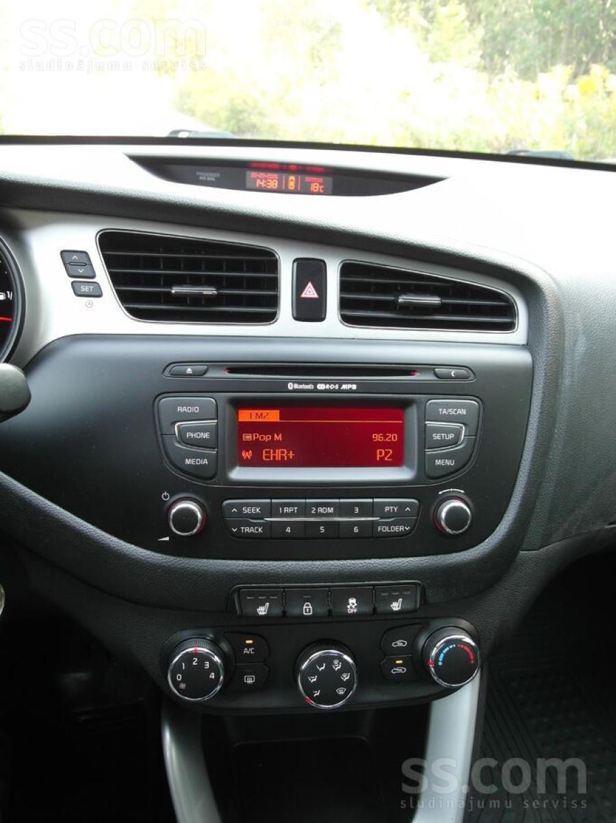 Pelēks Kia Ceed 2014 Rīga, ar dzinēja tilpumu 1.40 L un nobraukumu 166 tūkst. km par 3550 €, foto 23 vietnē AUTOMOTO.COM.LV
