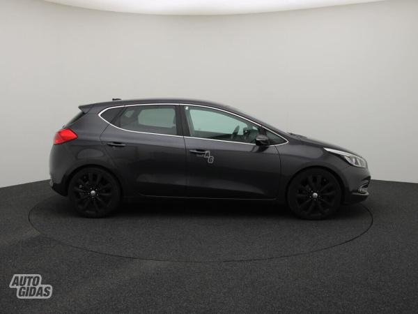Grey Kia Ceed 2015 in Vilnius, with an engine capacity of 1.60 L and mileage of 212 thousand km for 7499 €, photo 9 on AUTOMOTO.COM.LV