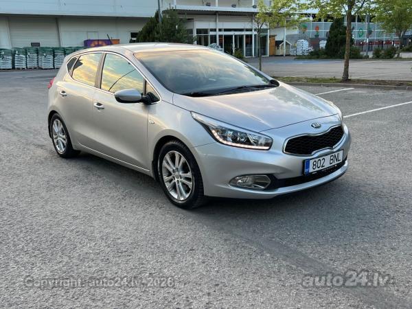 Pelēks Kia Ceed 2015 Pērnava, ar dzinēja tilpumu 1.40 L un nobraukumu 199 tūkst. km par 4990 €, foto 3 vietnē AUTOMOTO.COM.LV