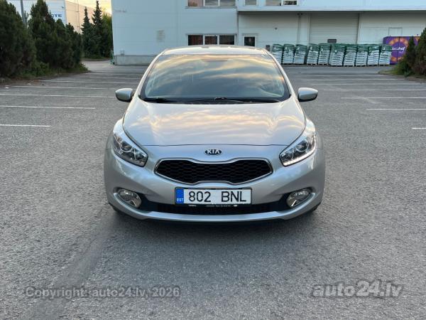 Grey Kia Ceed 2015 in Parnu, with an engine capacity of 1.40 L and mileage of 199 thousand km for 4990 €, photo 2 on AUTOMOTO.COM.LV
