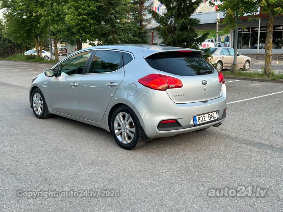 Grey Kia Ceed 2015 in Parnu, with an engine capacity of 1.40 L and mileage of 199 thousand km for 4990 €, photo 8 on AUTOMOTO.COM.LV