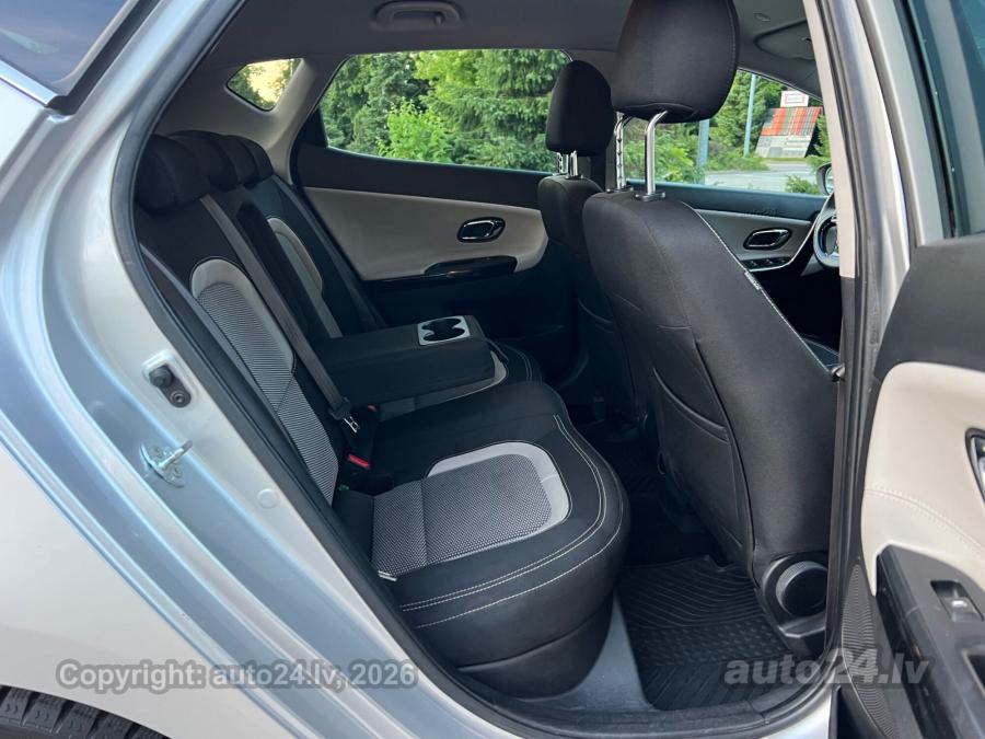 Grey Kia Ceed 2015 in Parnu, with an engine capacity of 1.40 L and mileage of 199 thousand km for 4990 €, photo 13 on AUTOMOTO.COM.LV