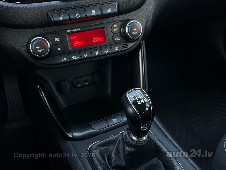Grey Kia Ceed 2015 in Parnu, with an engine capacity of 1.40 L and mileage of 199 thousand km for 4990 €, photo 22 on AUTOMOTO.COM.LV