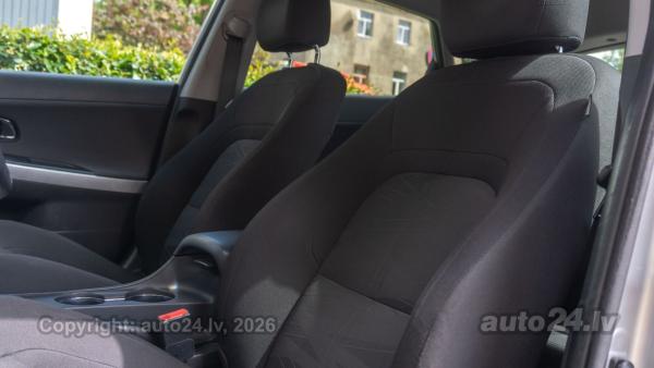 Grey Kia Ceed 2015 in Tallinn, with an engine capacity of 1.40 L and mileage of 134 thousand km for 5990 €, photo 8 on AUTOMOTO.COM.LV