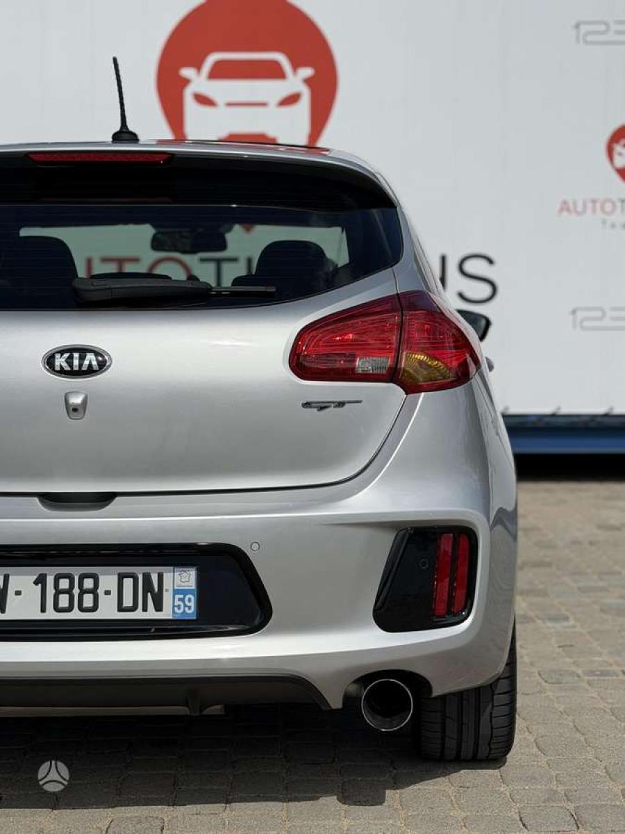 Pelēks Kia Ceed 2015 Tauragė, ar dzinēja tilpumu 1.59 L un nobraukumu 186 tūkst. km par 7900 €, foto 22 vietnē AUTOMOTO.COM.LV