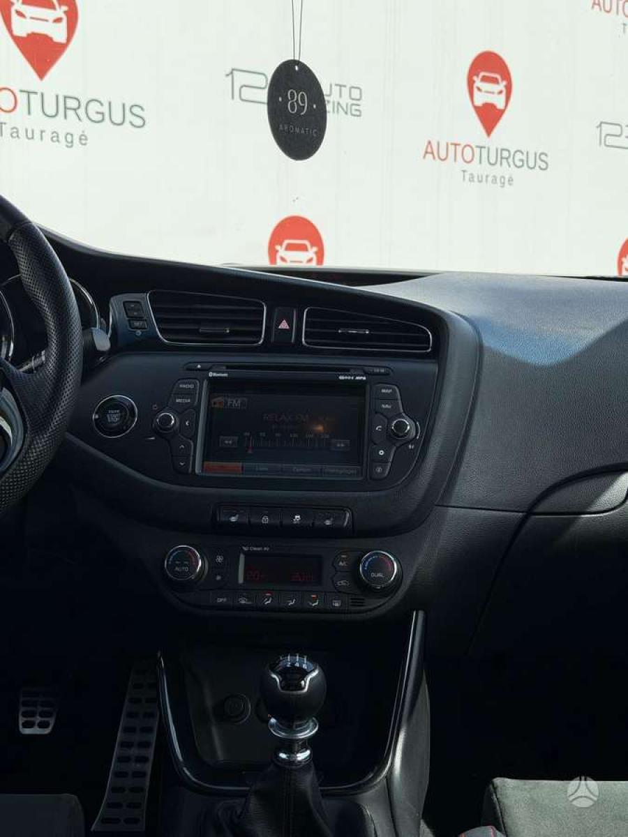 Pelēks Kia Ceed 2015 Tauragė, ar dzinēja tilpumu 1.59 L un nobraukumu 186 tūkst. km par 7900 €, foto 43 vietnē AUTOMOTO.COM.LV