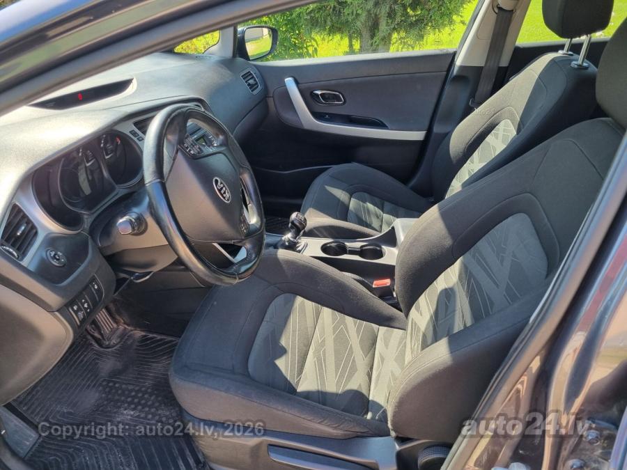 Pelēks Kia Ceed 2015 Tartu, ar dzinēja tilpumu 1.40 L un nobraukumu 140 tūkst. km par 5300 €, foto 7 vietnē AUTOMOTO.COM.LV