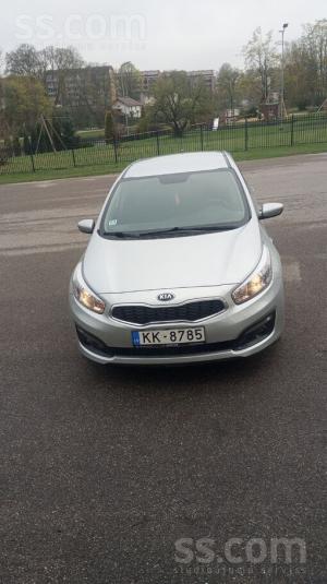 Grey Kia Ceed 2016 in Valmiera, with an engine capacity of 1.60 L and mileage of 176 thousand km for 5000 €, photo 5 on AUTOMOTO.COM.LV