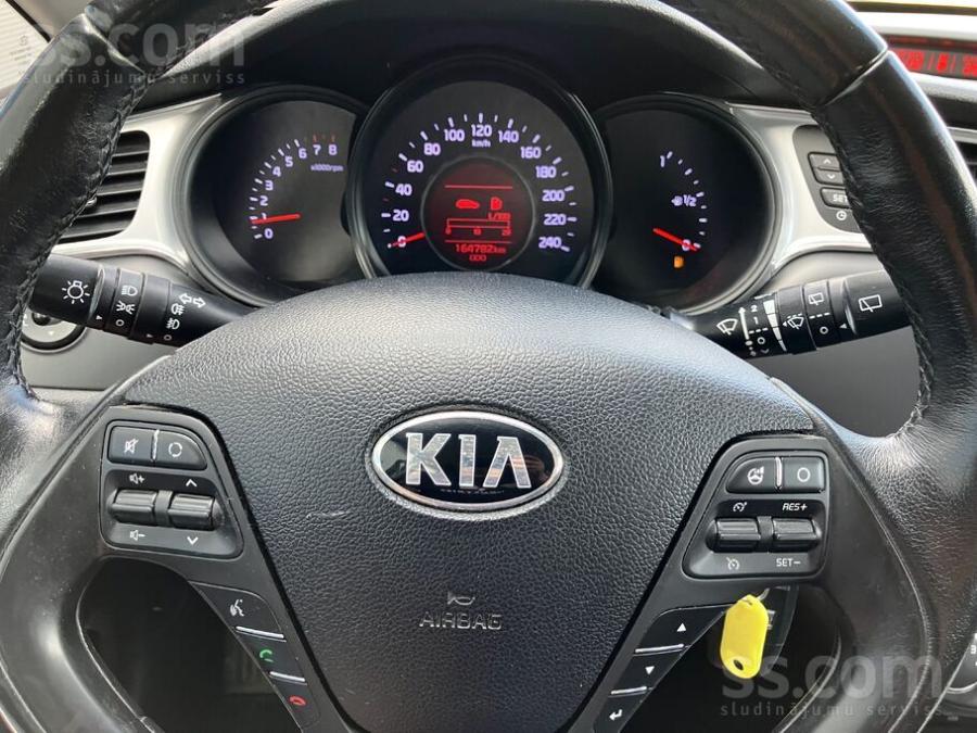 Pelēks Kia Ceed 2016 Talsi, ar dzinēja tilpumu 1.40 L un nobraukumu 165 tūkst. km par 6500 €, foto 10 vietnē AUTOMOTO.COM.LV