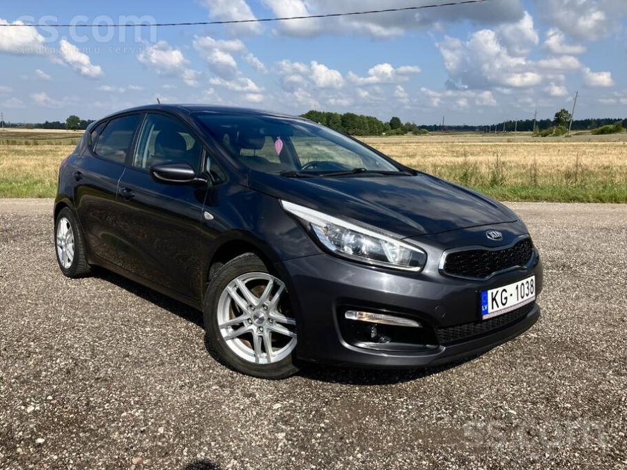 Grey Kia Ceed 2016 in Talsi, with an engine capacity of 1.40 L and mileage of 165 thousand km for 5500 €, photo 1 on AUTOMOTO.COM.LV