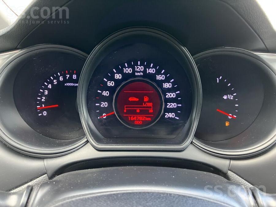 Grey Kia Ceed 2016 in Talsi, with an engine capacity of 1.40 L and mileage of 165 thousand km for 5500 €, photo 10 on AUTOMOTO.COM.LV