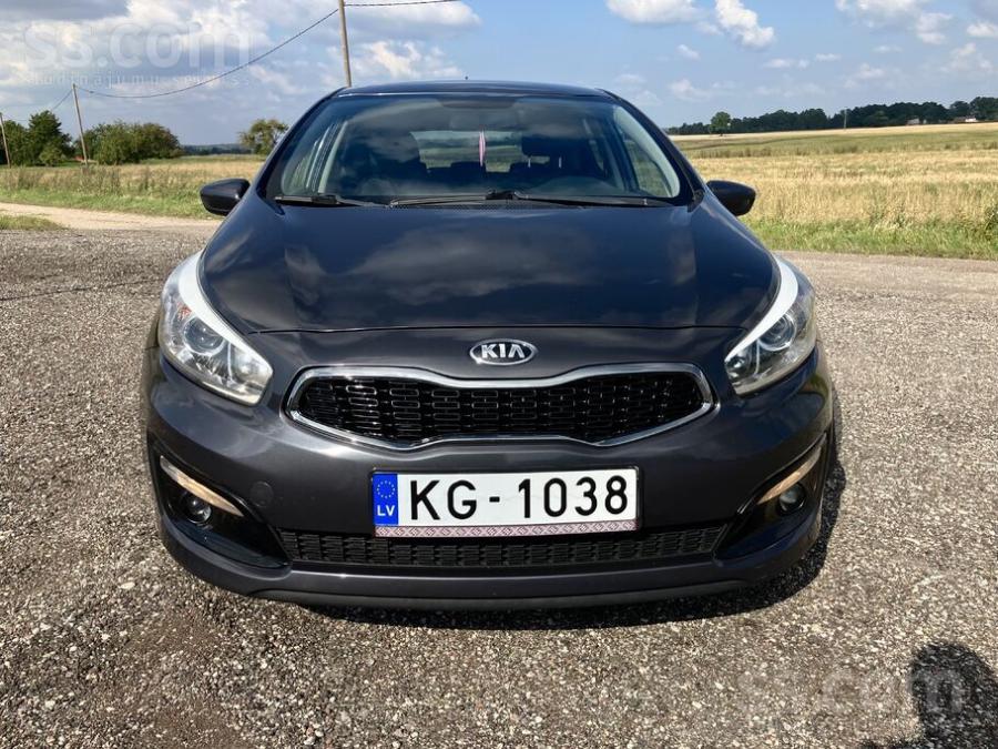 Grey Kia Ceed 2016 in Talsi, with an engine capacity of 1.40 L and mileage of 165 thousand km for 5500 €, photo 9 on AUTOMOTO.COM.LV