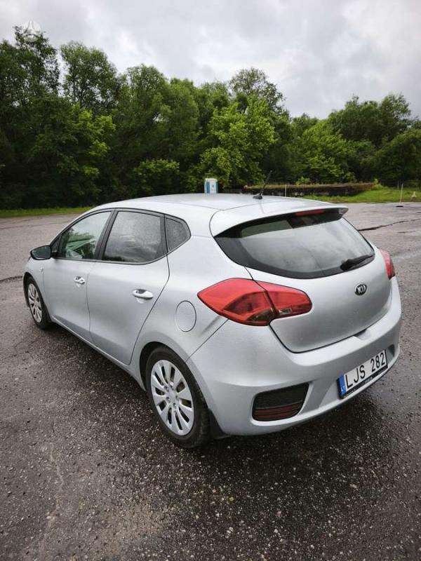 Grey Kia Ceed 2016 in Utena, with an engine capacity of 1.58 L and mileage of 276 thousand km for 4700 €, photo 2 on AUTOMOTO.COM.LV