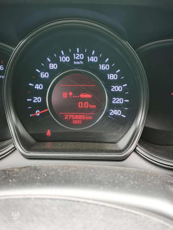 Grey Kia Ceed 2016 in Utena, with an engine capacity of 1.58 L and mileage of 276 thousand km for 4700 €, photo 4 on AUTOMOTO.COM.LV