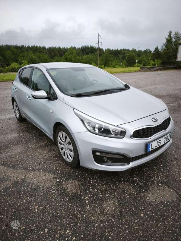 Grey Kia Ceed 2016 in Utena, with an engine capacity of 1.58 L and mileage of 276 thousand km for 4700 €, photo 5 on AUTOMOTO.COM.LV