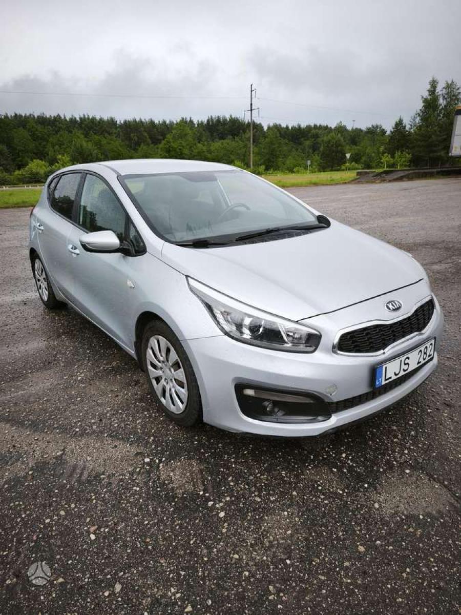 Grey Kia Ceed 2016 in Utena, with an engine capacity of 1.58 L and mileage of 276 thousand km for 4700 €, photo 6 on AUTOMOTO.COM.LV