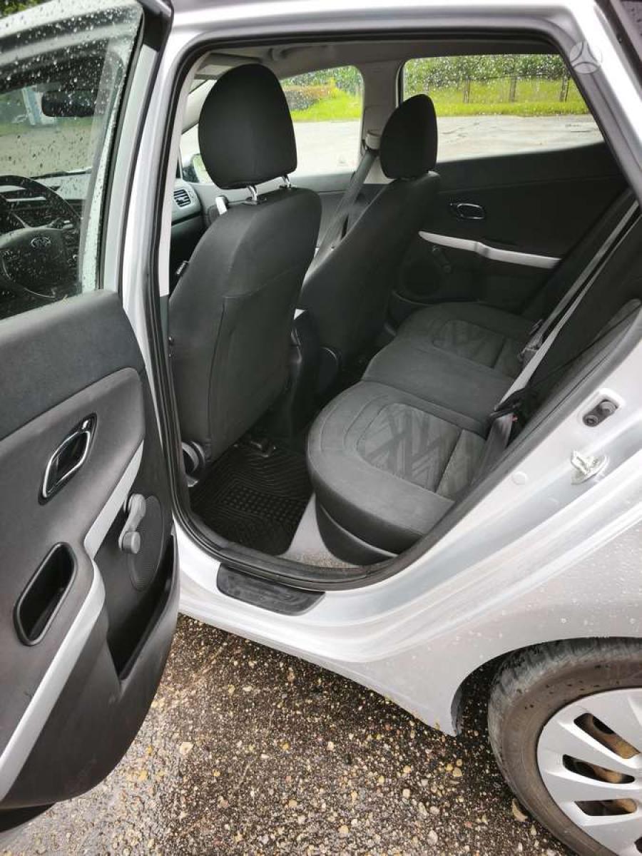 Grey Kia Ceed 2016 in Utena, with an engine capacity of 1.58 L and mileage of 276 thousand km for 4700 €, photo 7 on AUTOMOTO.COM.LV