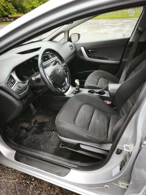 Grey Kia Ceed 2016 in Utena, with an engine capacity of 1.58 L and mileage of 276 thousand km for 4700 €, photo 8 on AUTOMOTO.COM.LV