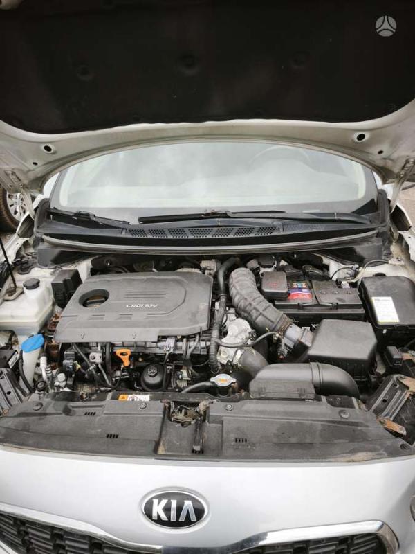 Grey Kia Ceed 2016 in Utena, with an engine capacity of 1.58 L and mileage of 276 thousand km for 4700 €, photo 9 on AUTOMOTO.COM.LV