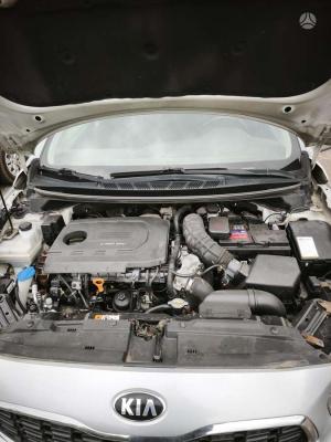 Grey Kia Ceed 2016 in Utena, with an engine capacity of 1.58 L and mileage of 276 thousand km for 4700 €, photo 10 on AUTOMOTO.COM.LV