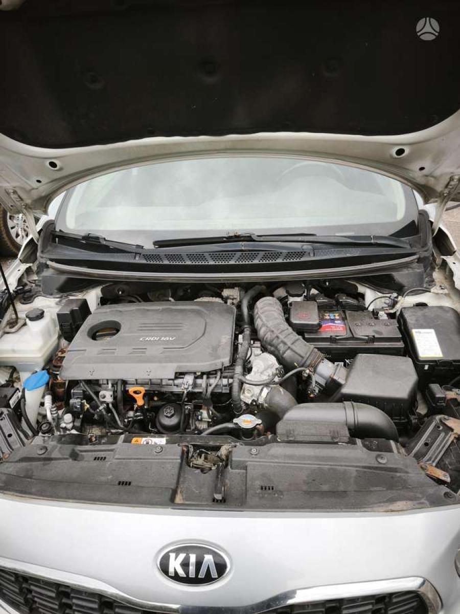 Grey Kia Ceed 2016 in Utena, with an engine capacity of 1.58 L and mileage of 276 thousand km for 4700 €, photo 10 on AUTOMOTO.COM.LV