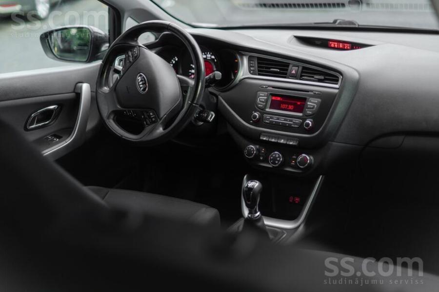 Pelēks Kia Ceed 2016 Rīga, ar dzinēja tilpumu 1.40 L un nobraukumu 212 tūkst. km par 4800 €, foto 10 vietnē AUTOMOTO.COM.LV