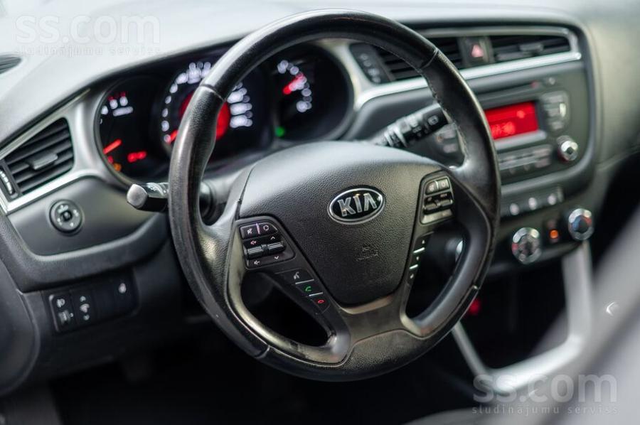 Grey Kia Ceed 2016 in Riga, with an engine capacity of 1.40 L and mileage of 212 thousand km for 4250 €, photo 12 on AUTOMOTO.COM.LV